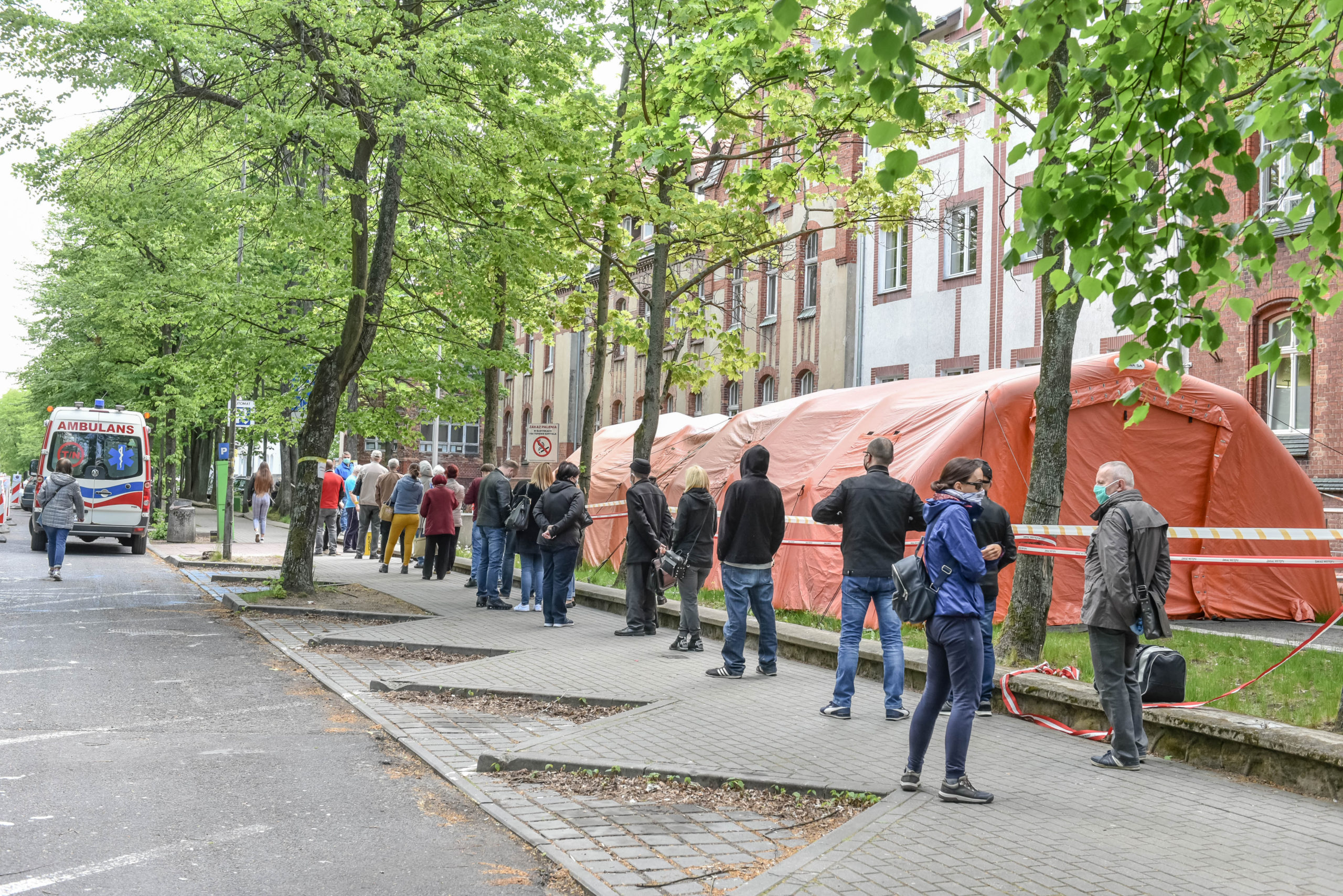 Poles seek medical help in greater numbers as hospitals “unfreeze ...
