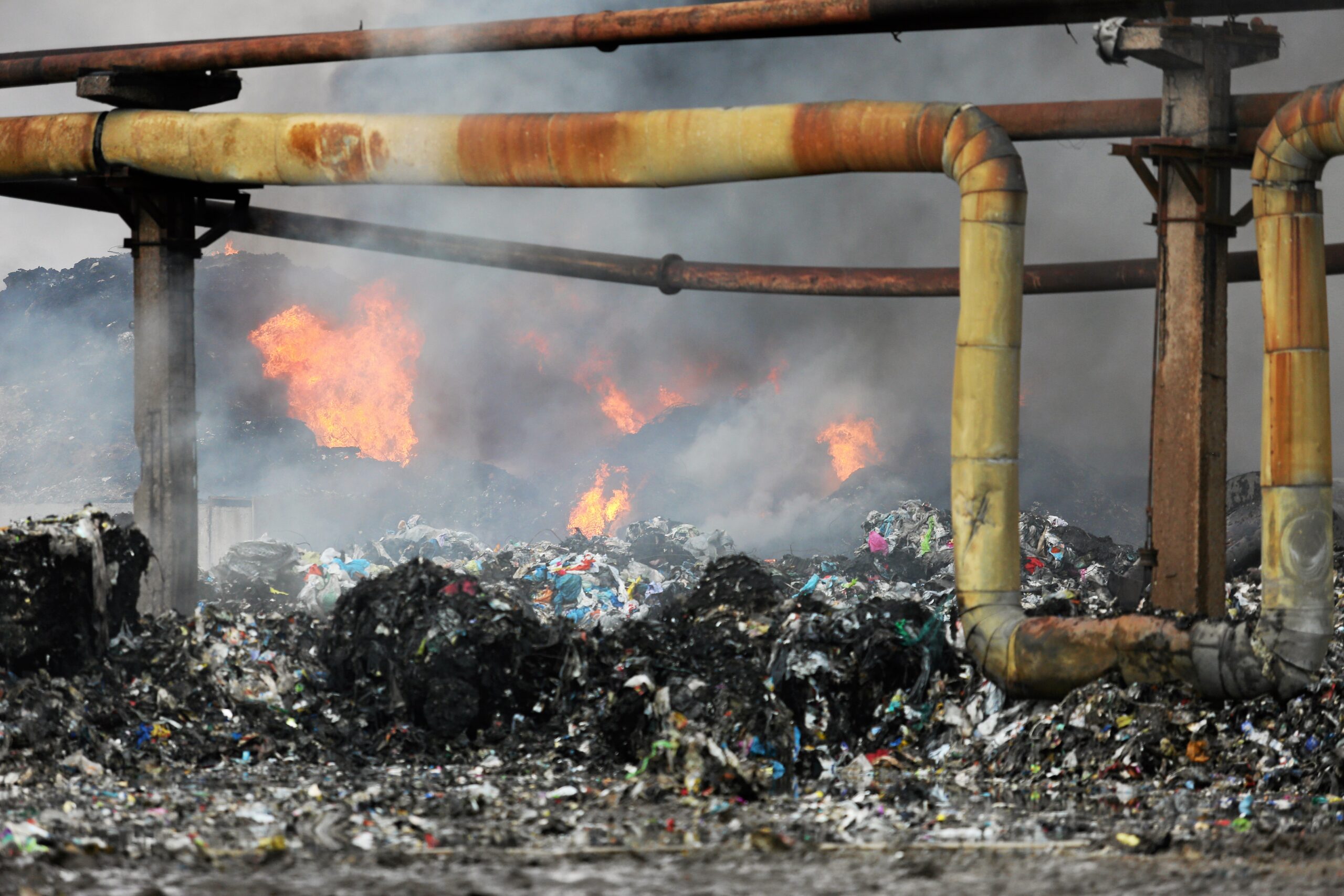 Special unit created to fight “trash mafia” that illegally burn and ...