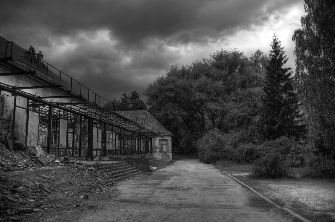 Palaces, fortresses and factories: 10 abandoned spots to visit in ...