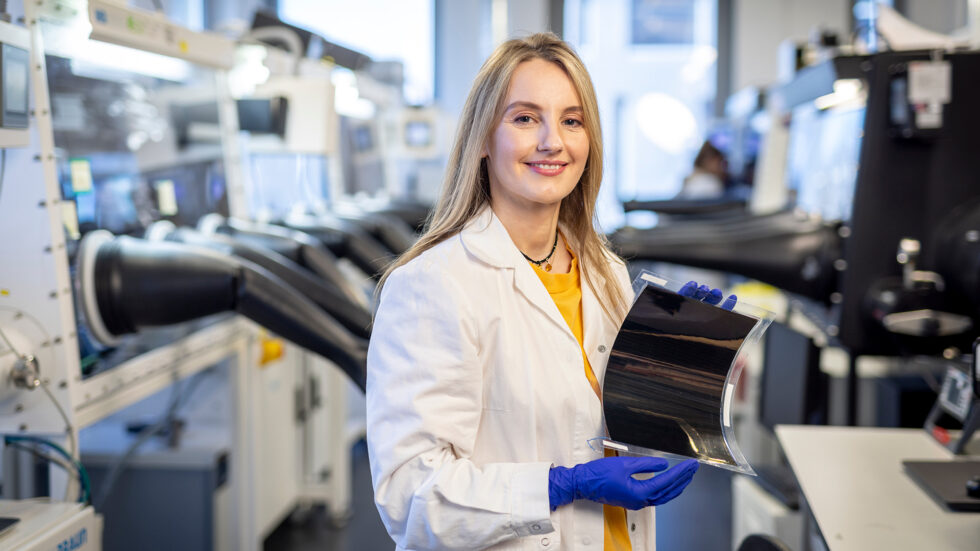 Polish scientist wins European Inventor Award for printable solar cells ...