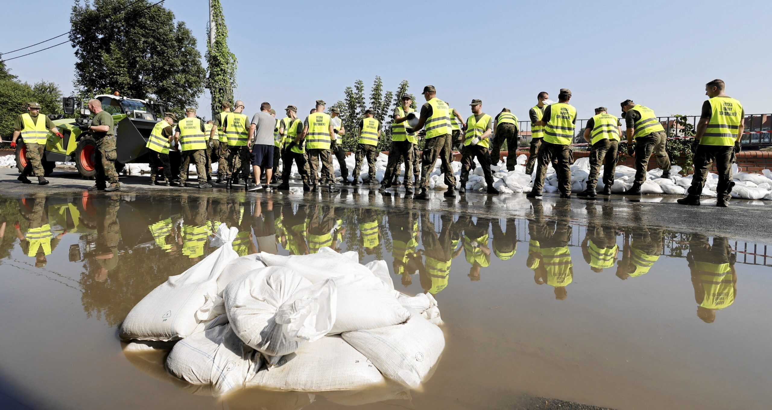 Floods prompt Poland’s first-ever state of natural disaster. What does ...