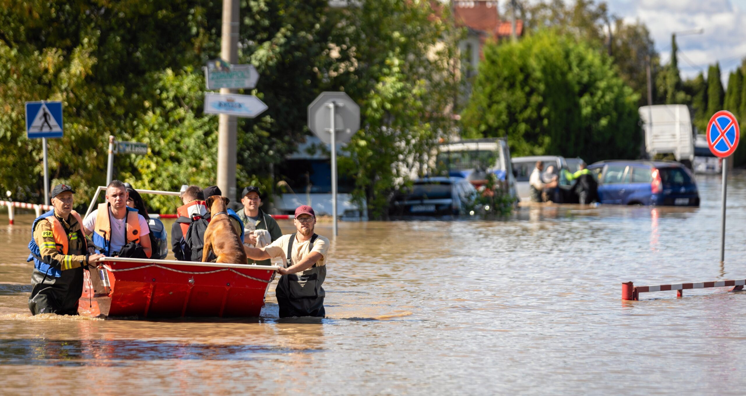 Poland to declare state of emergency over floods and appeals to EU for ...