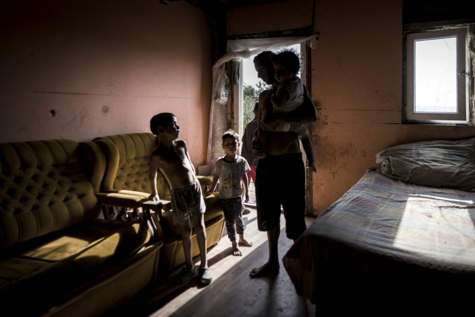Extreme poverty rate rises to 6.6% in Poland, highest level in a decade ...