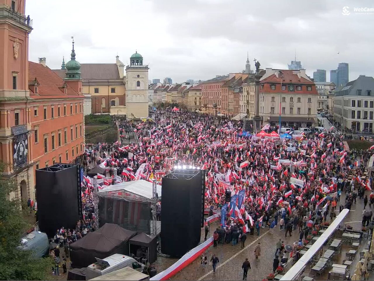 Polish opposition hold protest against EU migration and trade policies ...
