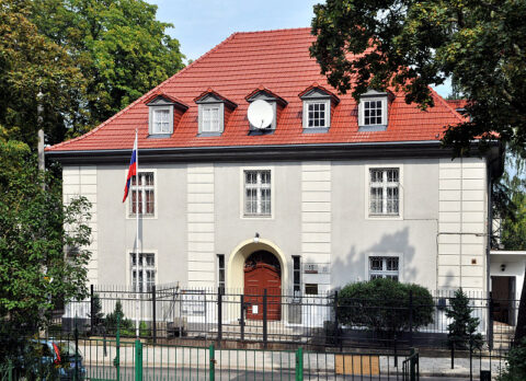 Poland launches legal bid to reclaim Russian consulate as Moscow ...